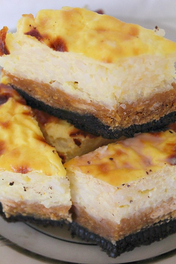 Rice Pudding bars with Oreo and pumpkin crust - Easy Peasy Creative Ideas