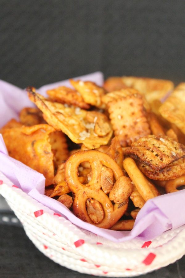 Spicy Asian Party Mix snack - Easy Peasy Creative Ideas