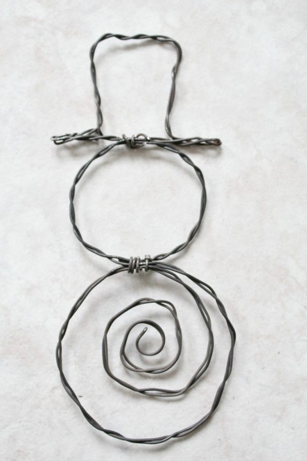 Snowman Decorations With Wire - Easy Peasy Creative Ideas