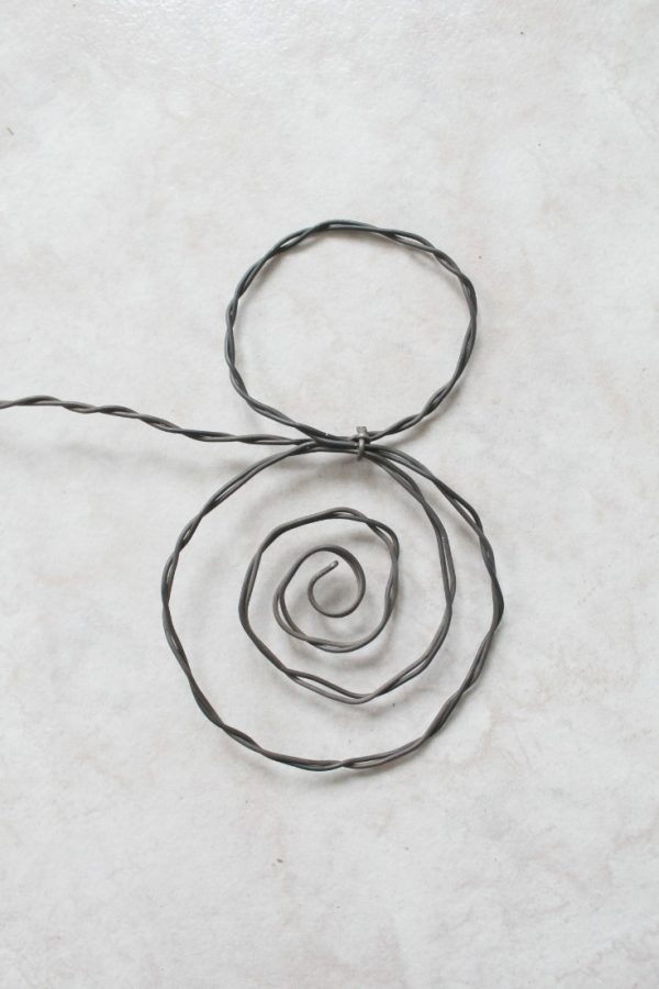 Snowman Decorations With Wire - Easy Peasy Creative Ideas