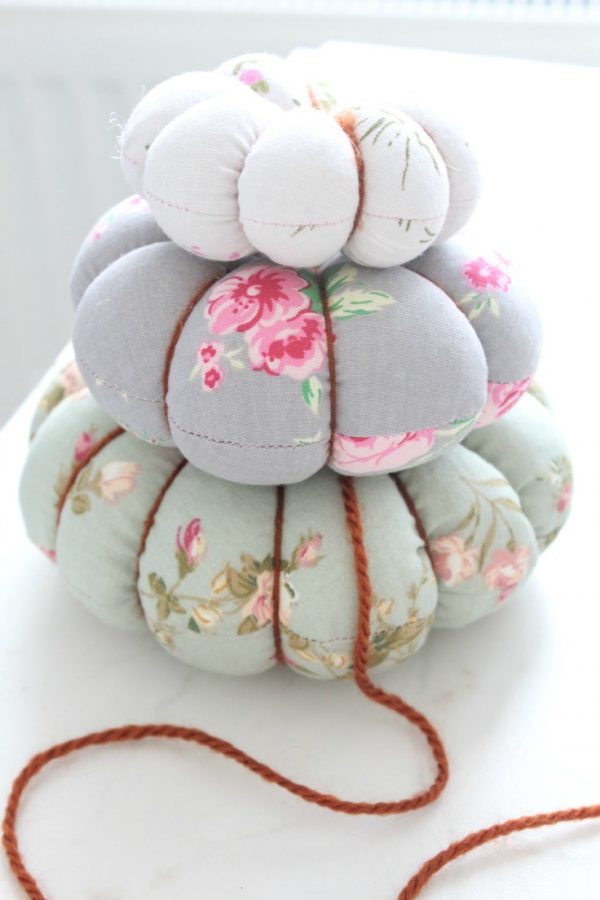 Pumpkin Shaped DIY Pin Cushion Sewing Tutorial - Easy Peasy Creative Ideas