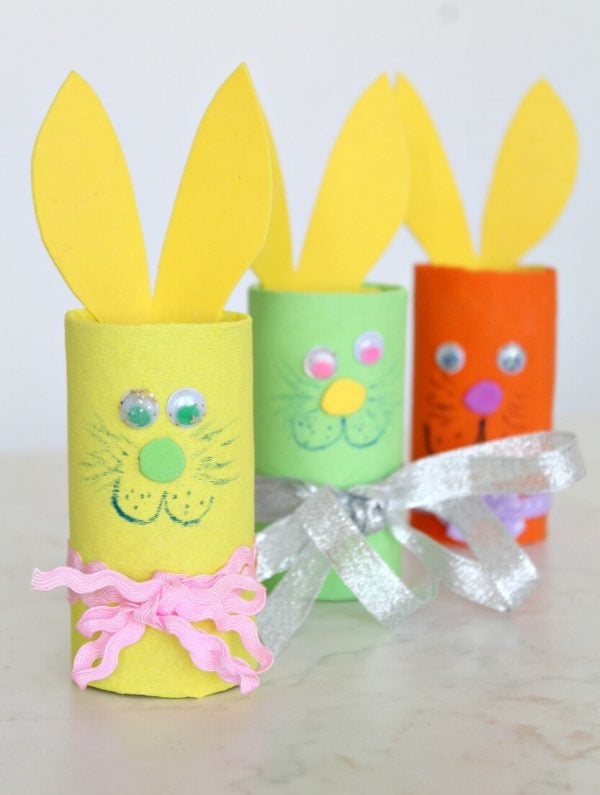 Adorable Easter bunny toilet paper roll craft - Easy Peasy Creative Ideas
