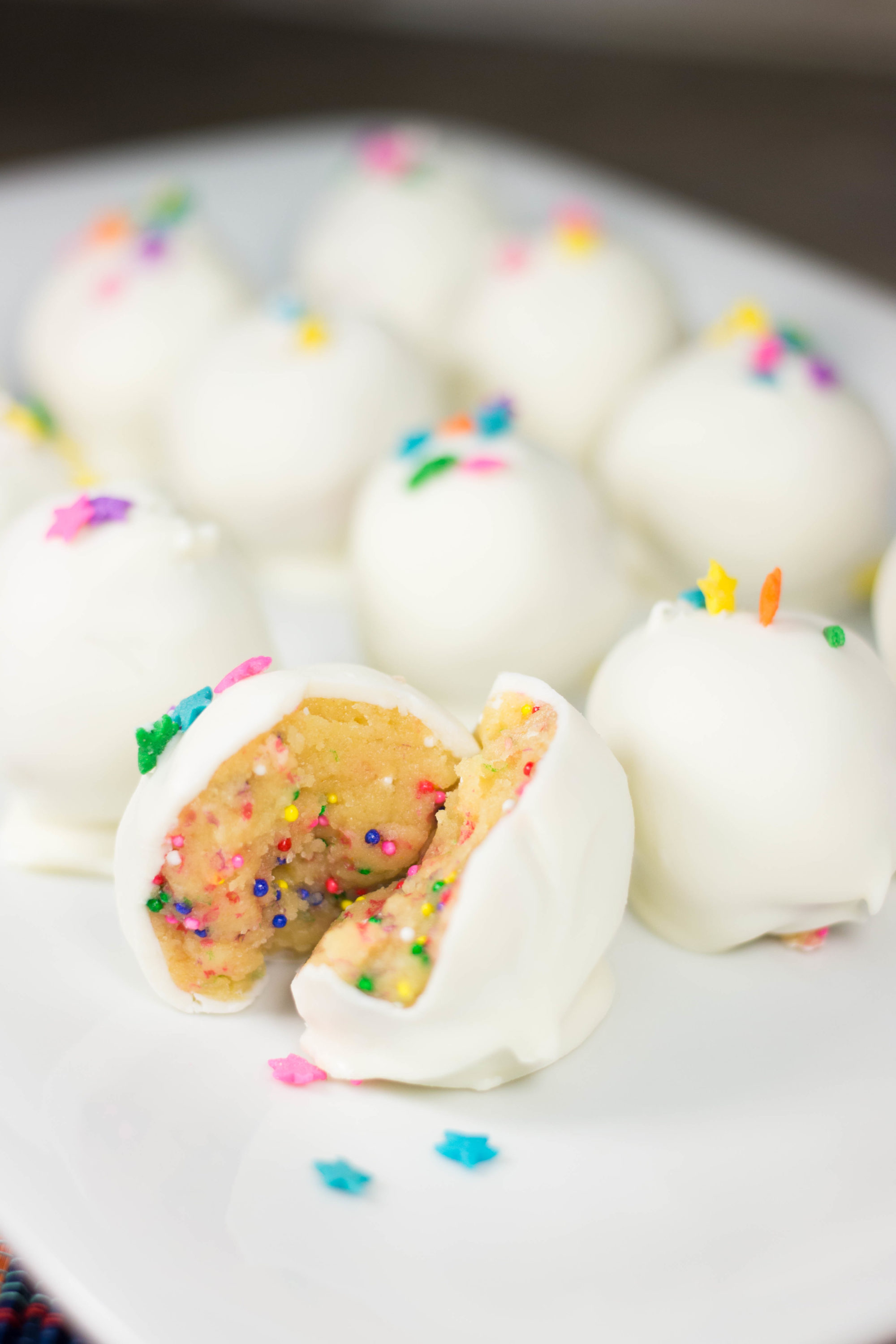 Easy No Bake CAKE BALLS Recipe - Easy Peasy Creative Ideas