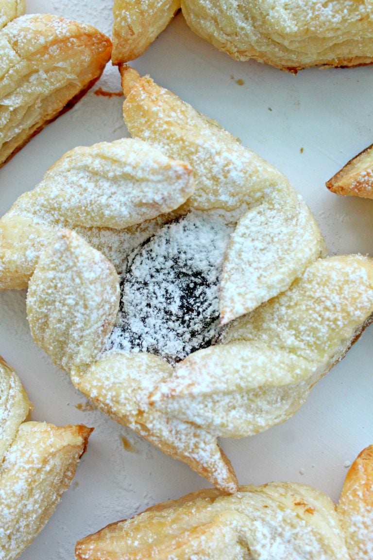 Blackberry Pastries With Jam That Are Simple, Quick & Delicious