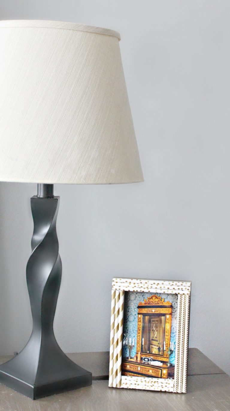 Straw Frame Fun Craft Idea To Decorate A Boring Photo Frame