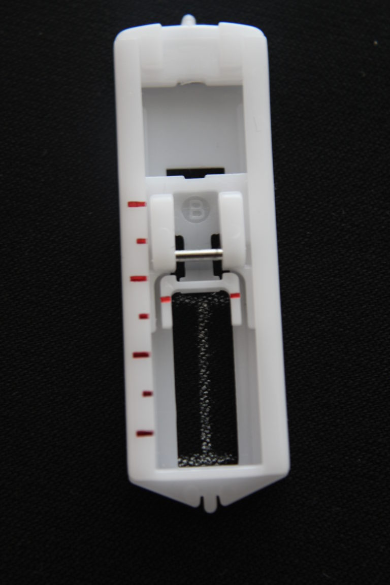 HOW TO MAKE BUTTONHOLES With a Singer Buttonhole Foot - Easy Peasy ...