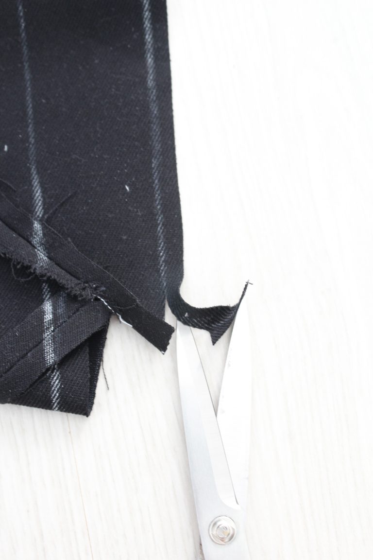 Continuous Bias Binding Sewing Tutorial | Easy Peasy Creative Ideas