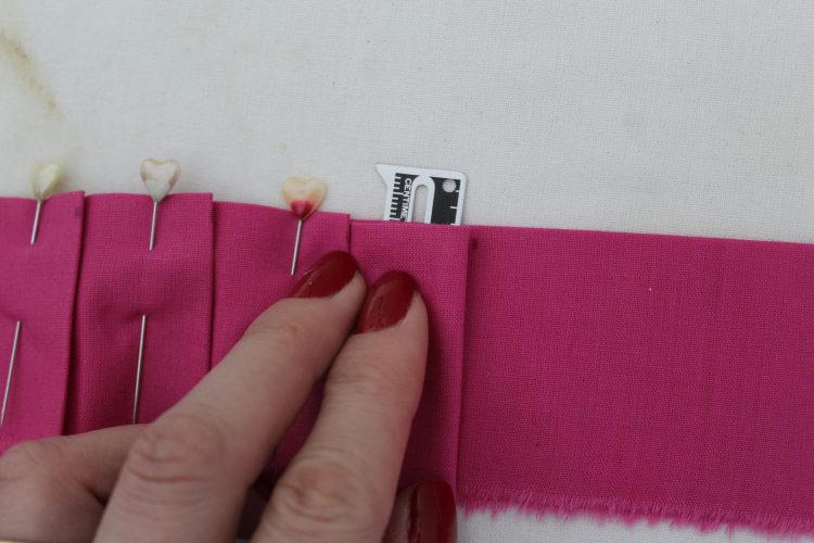 How To Make Pleats Easy Method For Creating Knife Pleats