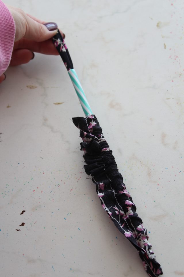 How To Turn A Fabric Tube Inside Out Easily - Easy Peasy Creative Ideas