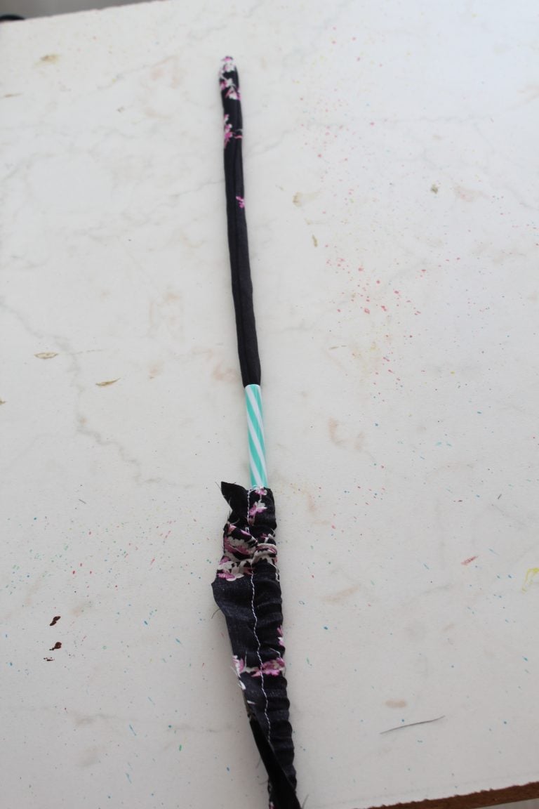 How To Turn A Fabric Tube Inside Out Easily - Easy Peasy Creative Ideas