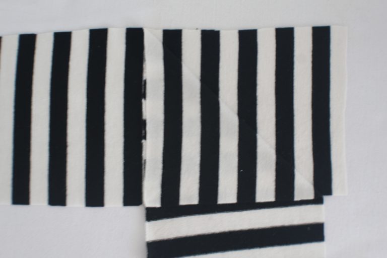 Genius sewing tip: best way to match stripes | Easy Peasy Creative Ideas