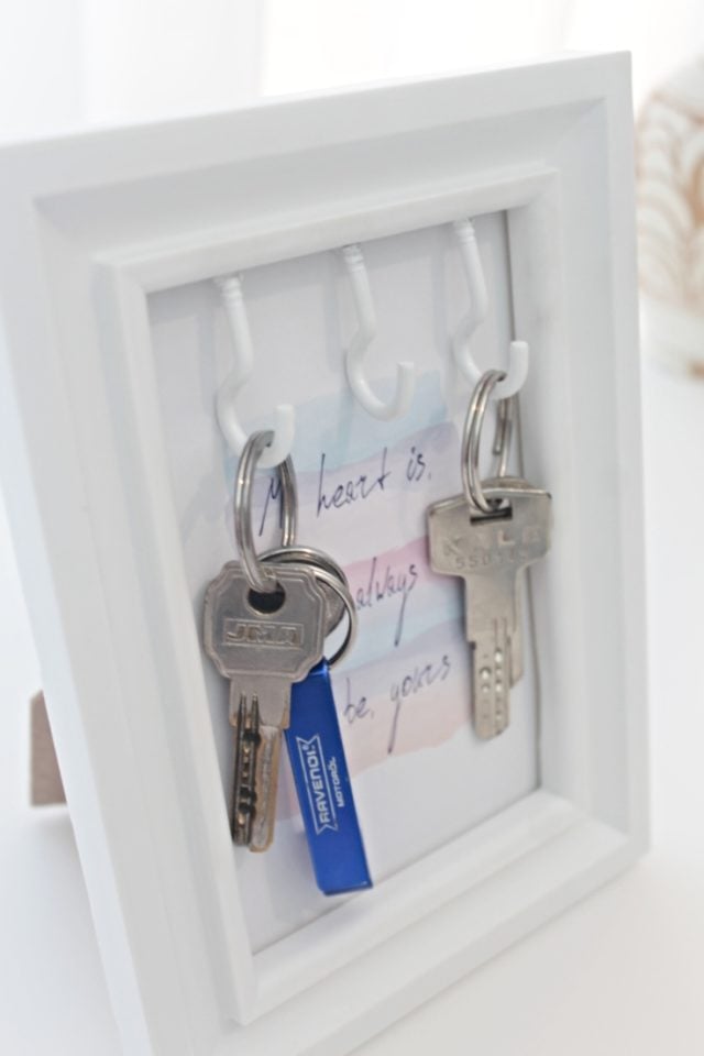 Frame Key Holder Craft To Help You Get More Organized