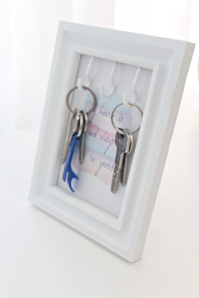 Frame Key Holder Craft To Help You Get More Organized