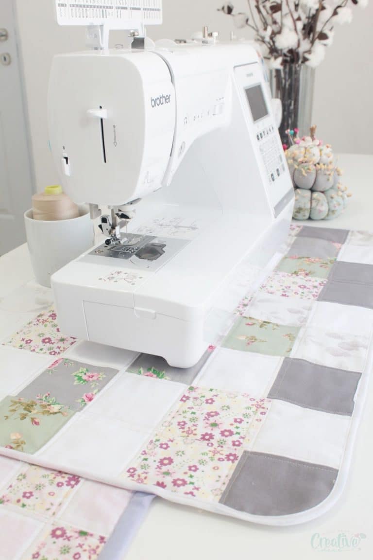 Quilted Sewing Mat With Thread Catcher - Easy Peasy Creative Ideas
