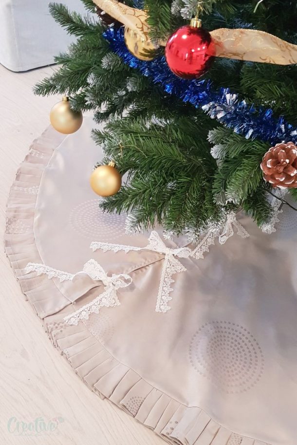 DIY Tree Skirt Sewing Tutorial | Easy Peasy Creative Ideas