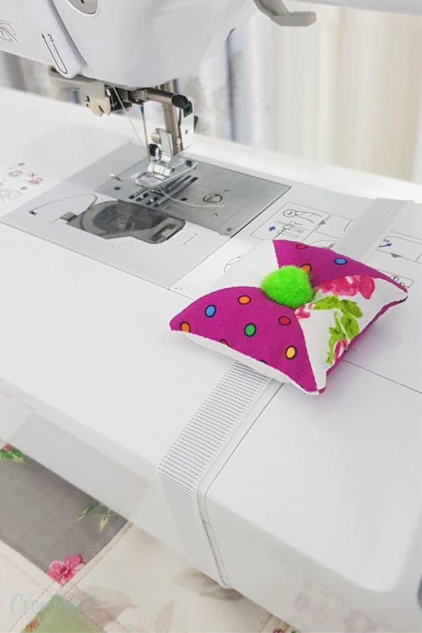 Patchwork Pincushion For Sewing Machine - Easy Peasy Creative Ideas
