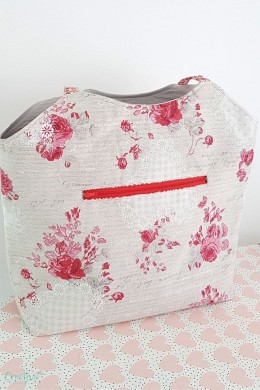 How To Sew a Welt Zipper Pocket to a Bag - Easy Peasy Creative Ideas