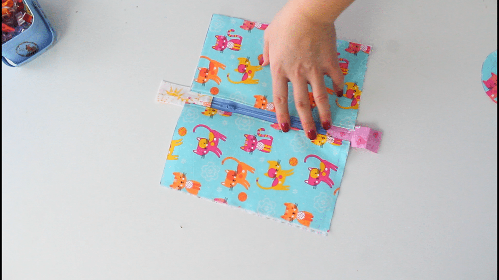 Easy Adorable Round Pencil Case Pattern - Easy Peasy Creative Ideas