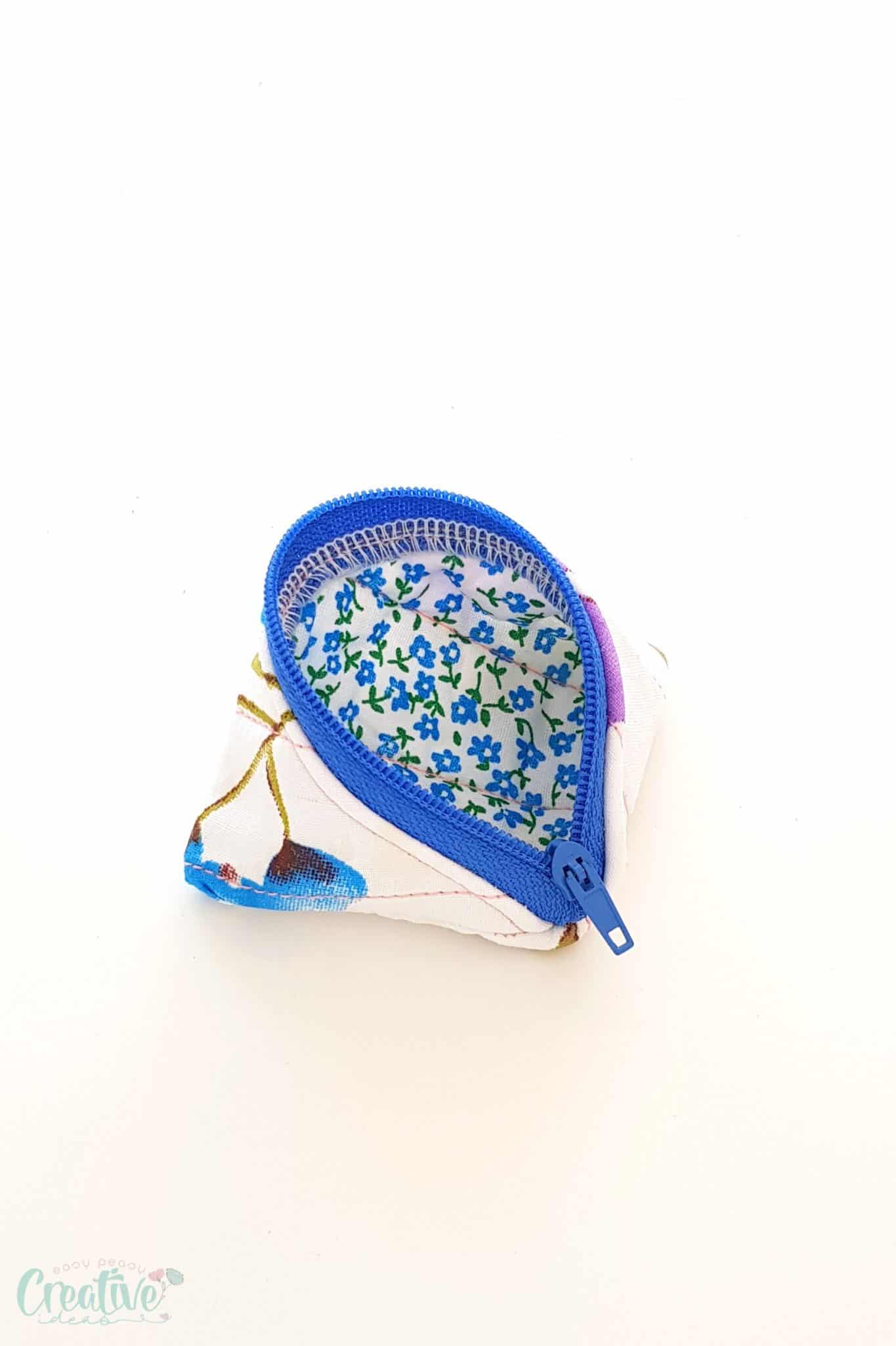 Here's How to Sew A Cute Zipper Coin Purse - Easy Peasy Creative Ideas