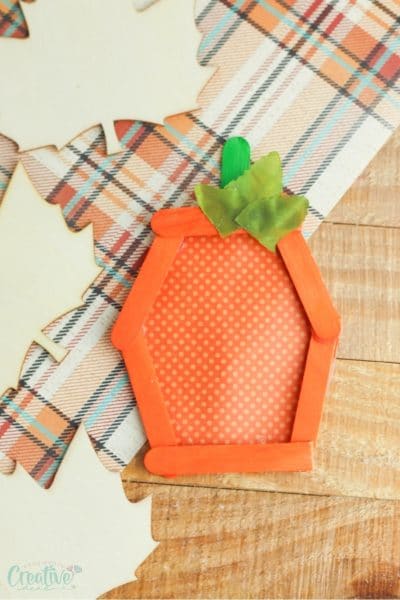 Adorable Easy Fall PUMPKIN CRAFT - Easy Peasy Creative Ideas