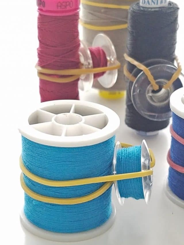 Genius bobbin storage ideas for sewing story - Easy Peasy Creative Ideas