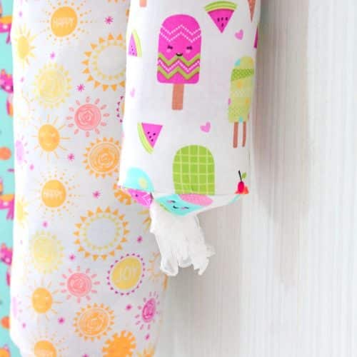 How to Sew a Plastic Bag Holder - Easy Peasy Creative Ideas