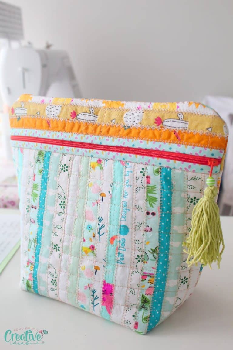 Quilted Toiletry Bag With Selvage Fabric - Easy Peasy Creative Ideas