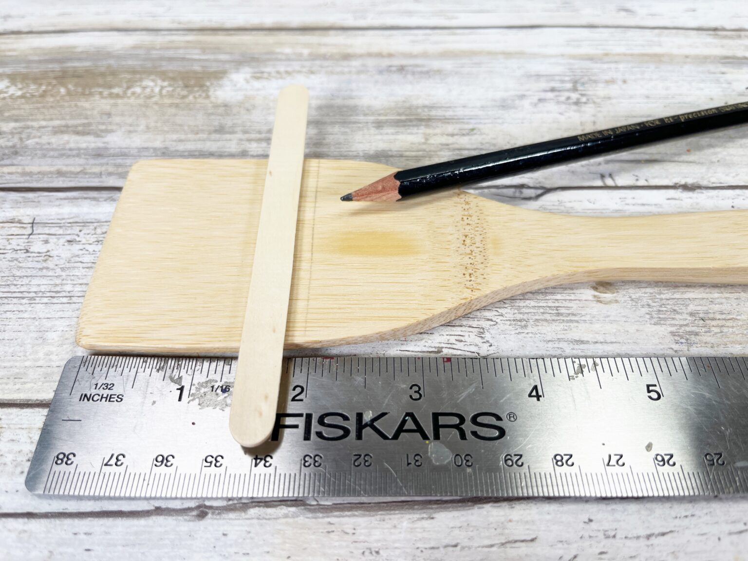 4th of July Uncle Sam Craft with Wooden Spoon - Easy Peasy Creative Ideas
