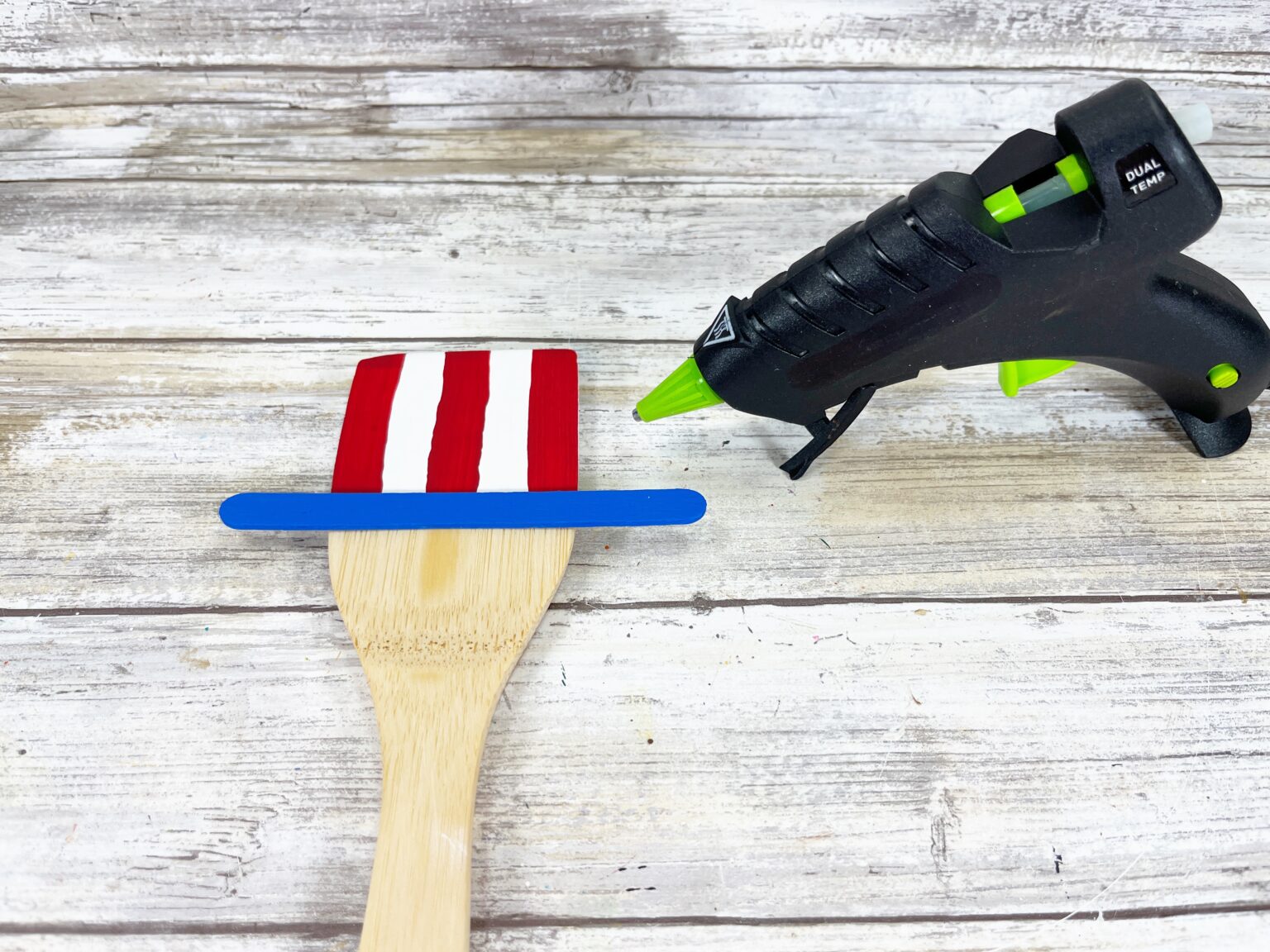 4th of July Uncle Sam Craft with Wooden Spoon - Easy Peasy Creative Ideas