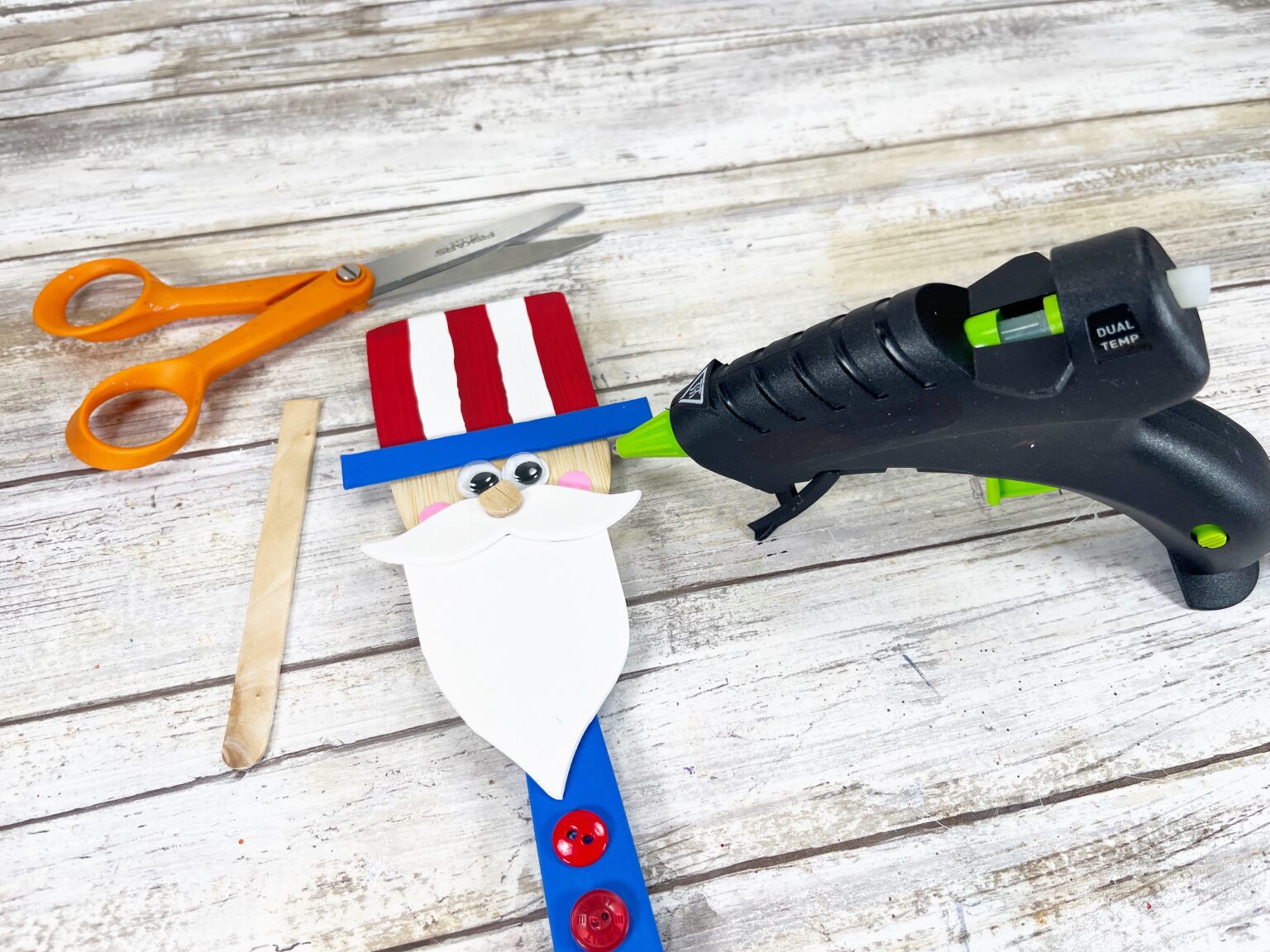 4th of July Uncle Sam Craft with Wooden Spoon - Easy Peasy Creative Ideas