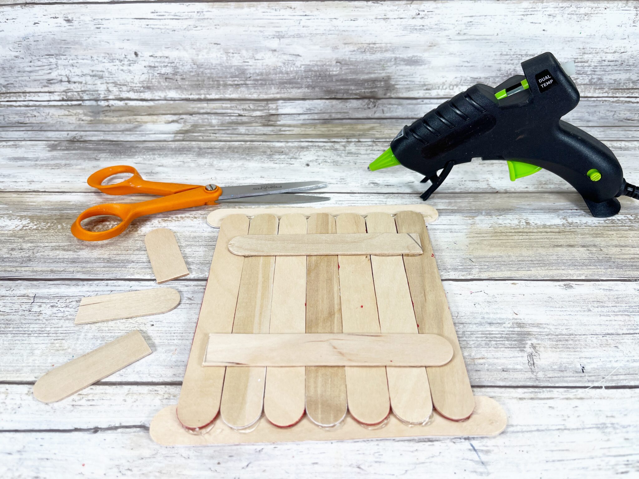 Craft Stick Star DIY 4th of July Decoration - Easy Peasy Creative Ideas