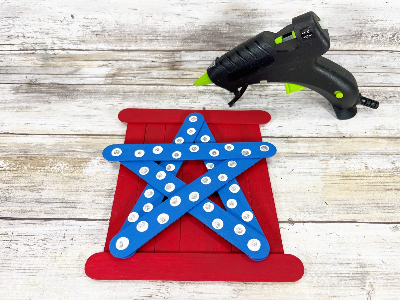 Craft Stick Star DIY 4th of July Decoration - Easy Peasy Creative Ideas