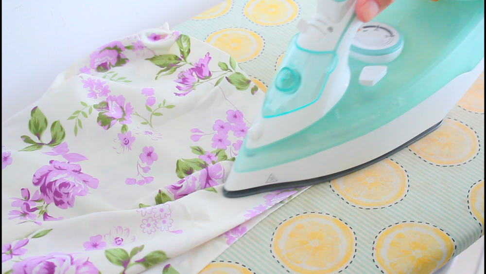 Easy Sew Apron From a Pillowcase - Easy Peasy Creative Ideas