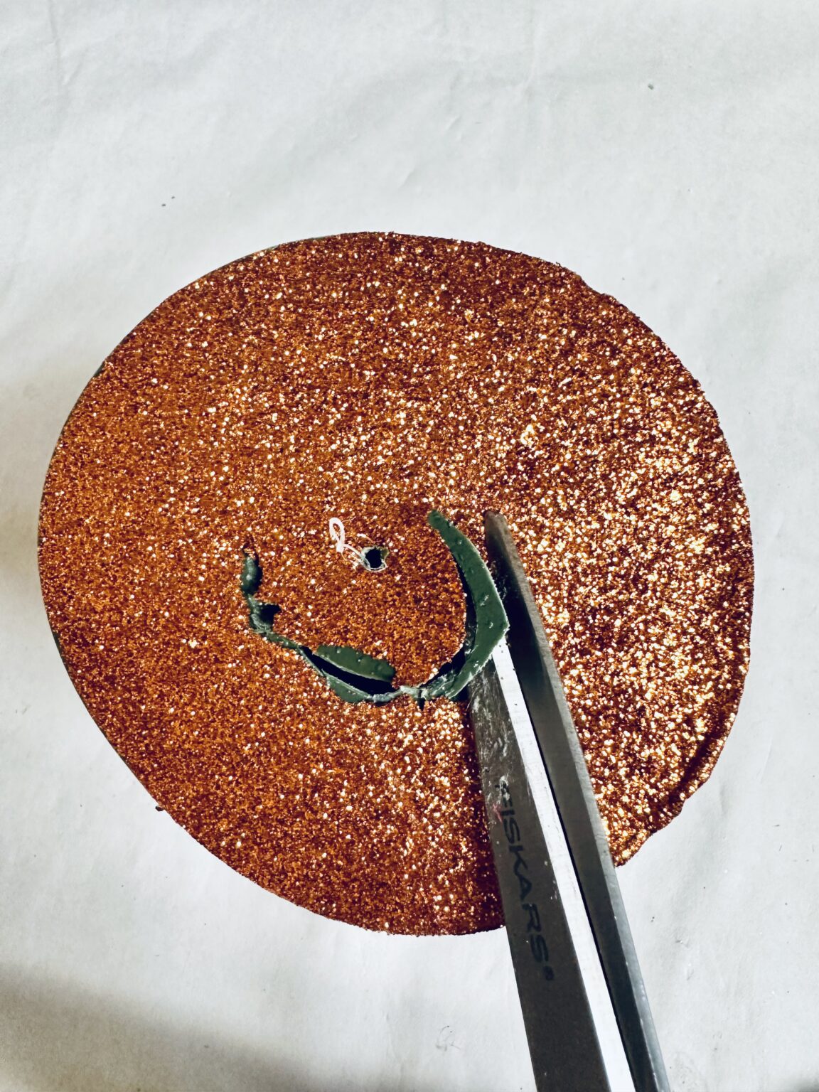 Spooky cute mop ghost craft - Easy Peasy Creative Ideas