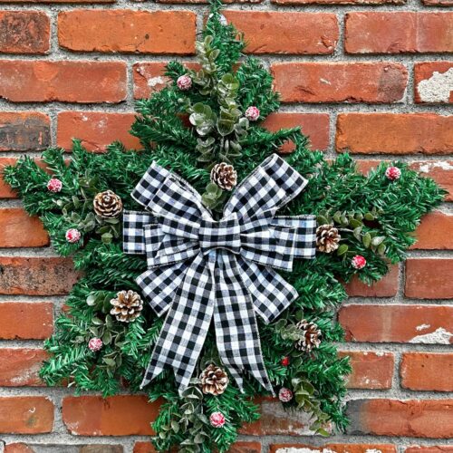 Easy to make Christmas star wreath - Easy Peasy Creative Ideas